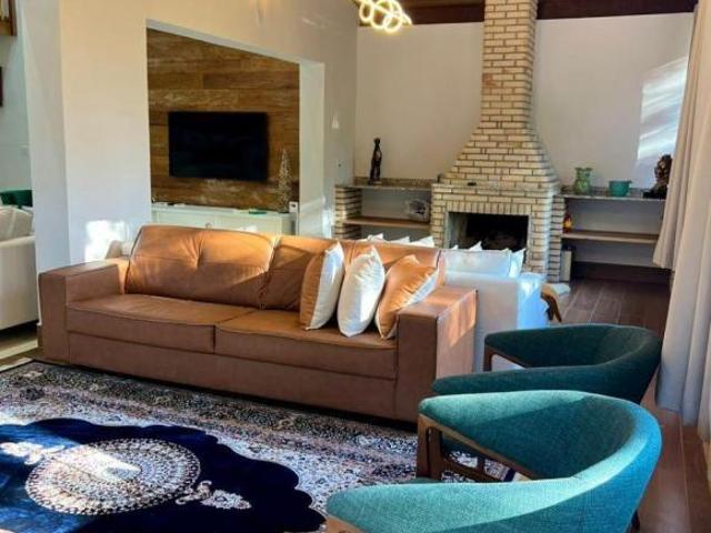 CASA OPORTUNIDADE Cond. Villagio Toscano 4stes. Impecável, piscina, gourmet, adega, SPA!