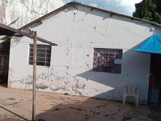 CASA ORIGINAL TERRENO 250M2