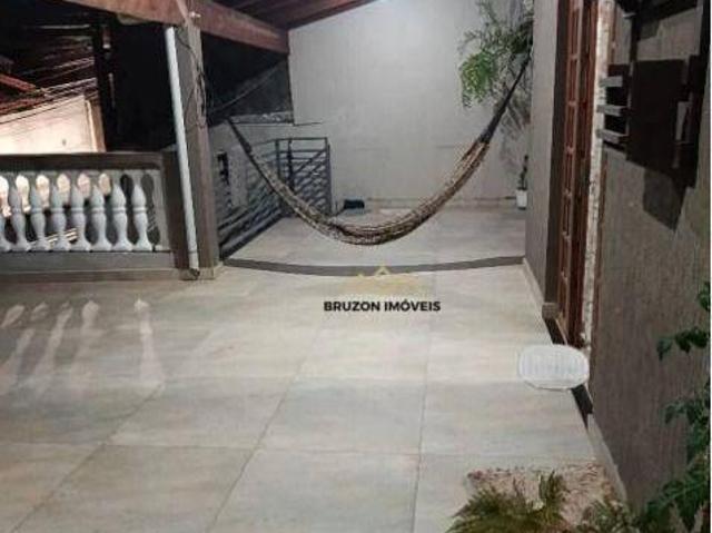 CASA AVARANDADA À VENDA 3 QUARTOS 1 SUÍTE A.C. 556M², A.T. 300M² R$ 586.000,00 VILA NAMBI