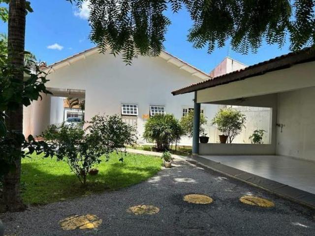 CASA AVERBADA COM PISCINA NO BAIRRO CENTRO NORTE DE SORRISO – MT