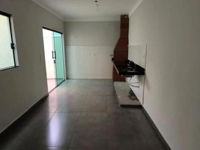 Casa à 3 Dormitórios, 1 Suíte em Mairiporã SP