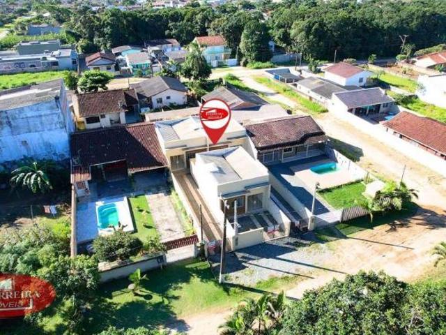 Casa a 3 quadras da praia