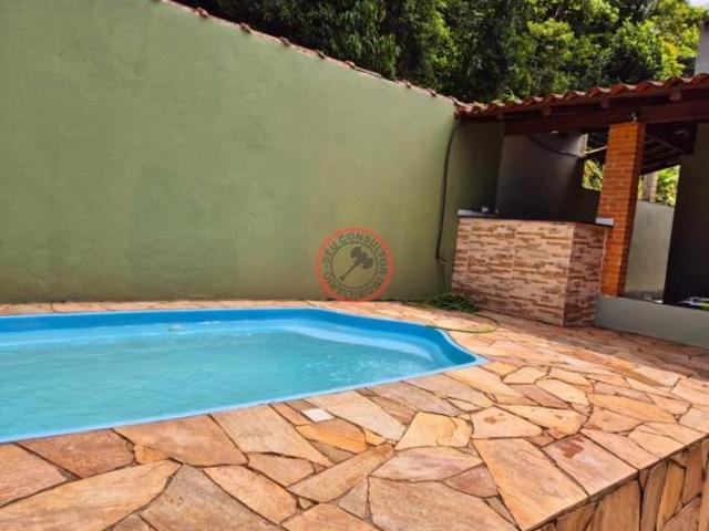 CASA A 100 METROS DA PRAIA COM 3 SuÍtes, PISCINA, 3 VAGAS, ACEITA PERMUTA, COMO PARTE DE PAGAMENT
