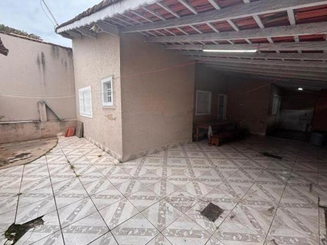 Casa a 100 metros do mar em Itanhaém com 02 quartos