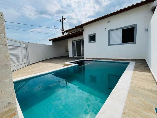 Casa à 100m do mar com piscina em Itanhaém