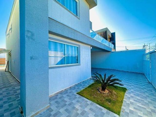 Casa à 100m do mar com 4 quartos e piscina em Itanhaém