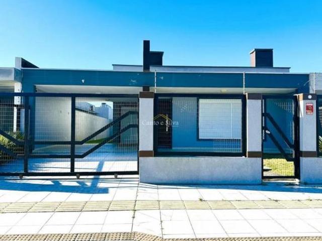 Casa à 150 metros do mar na praia de Atlântida Sul