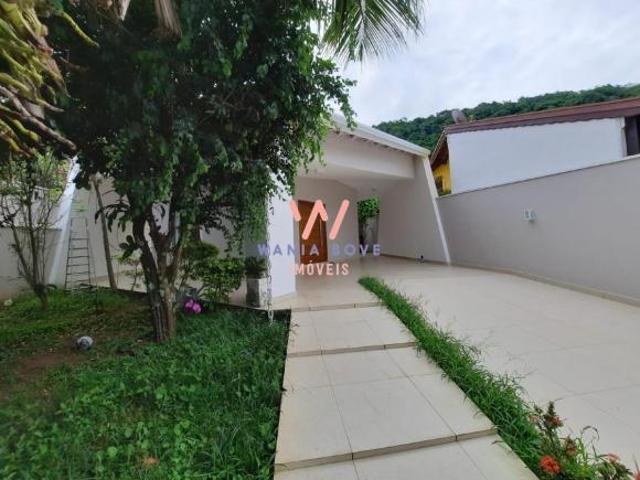 Casa a 150m da Praia, com 4 dormitórios à venda, 236 m² por R$ 1.500.000 Cigarras São Sebastião/