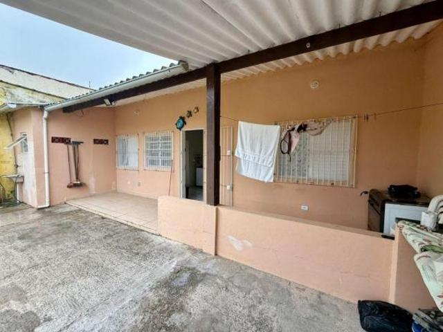 Casa à 150m do mar com 2 quartos e churrasqueira em Itanhaém