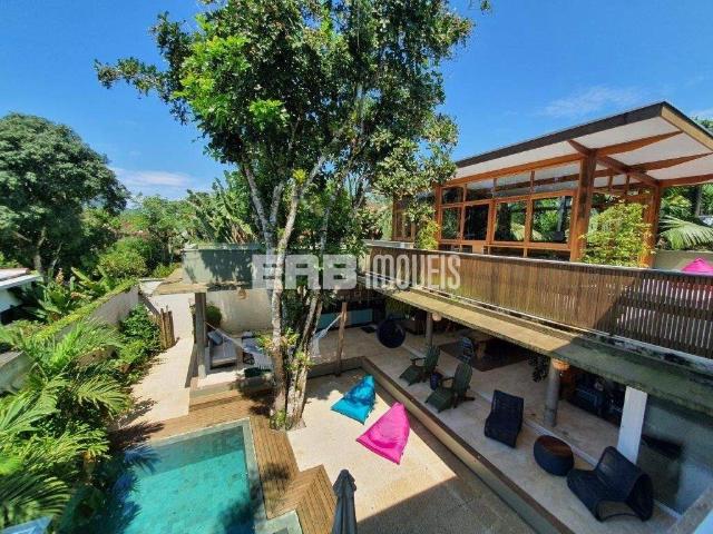 Casa a 180m do mar, com 4 suítes, todas com ar condicionado Fmn