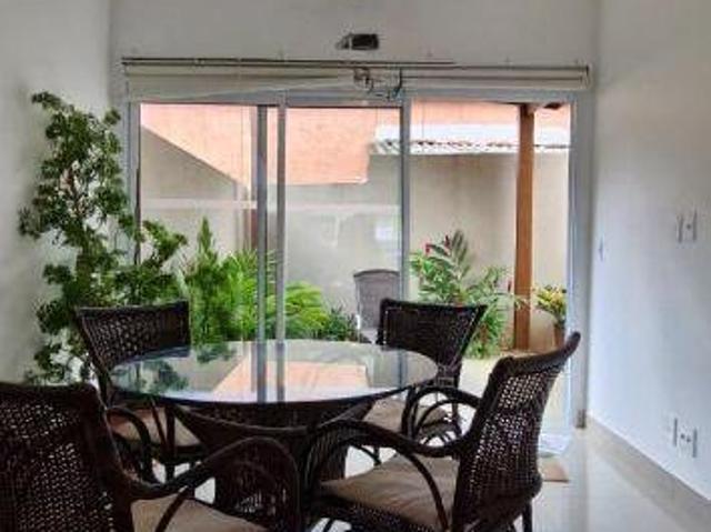 Casa a 300m da praia em Boicucanga | 3 quartos com 1 suite