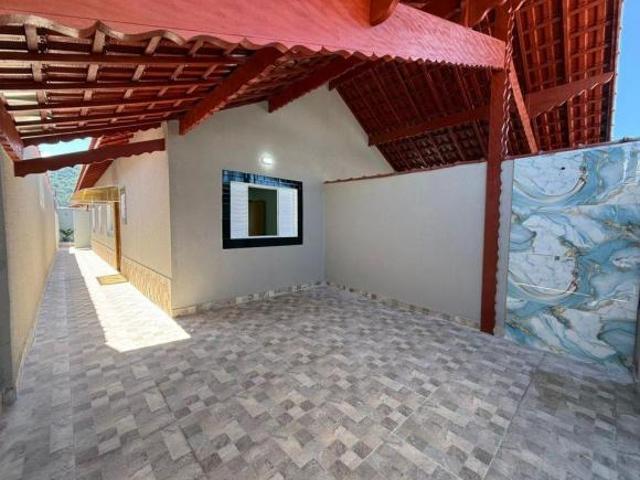 Casa a 400 metros da Praia do Vera Cruz, em Mongaguá