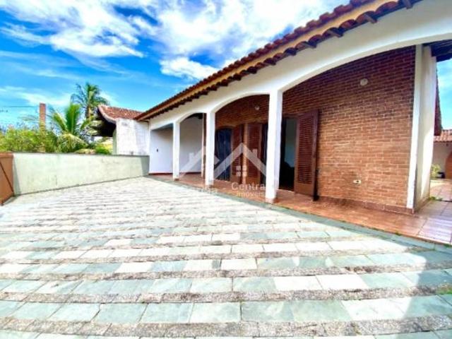 Casa a 600 metros da praia em Peruíbe