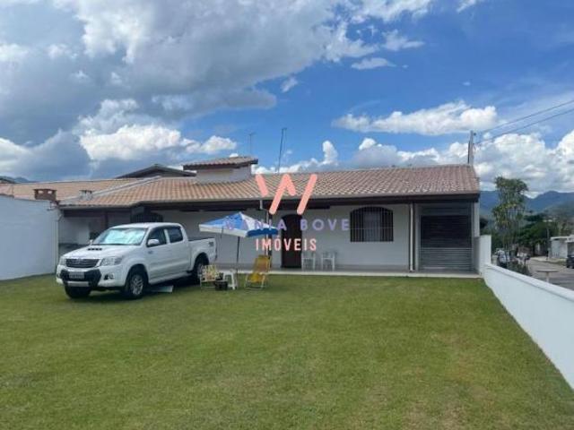 Casa a 750m da praia, com 2 dormitórios à venda, 92 m² por R$1.100.000 Jardim Aruan Caraguatatub