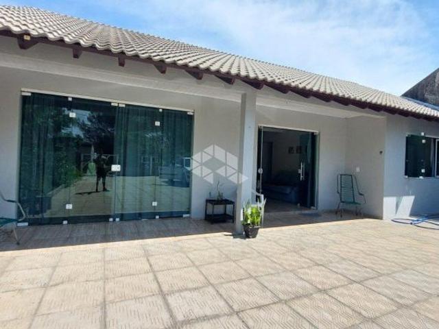 Casa à Beira Mar em Capão Novo Apenas 50m da Praia