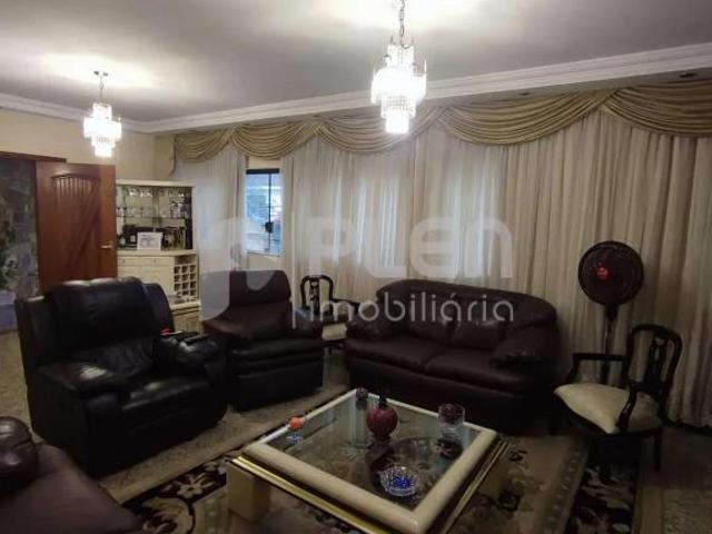 Casa à venda 3 domitórios 3 suites R$ 1.950.000,00 Jd Leonor SP