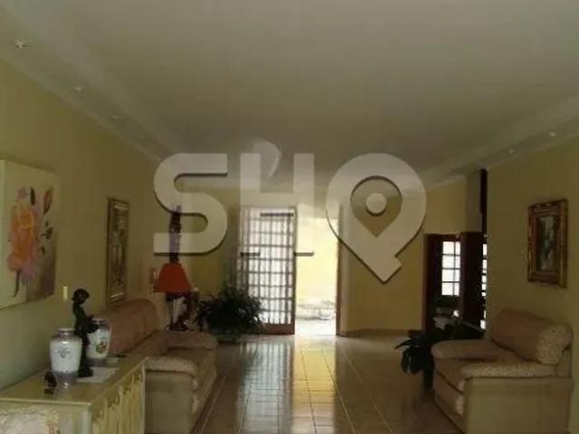 Casa a venda 3 dormitórios, 1 suite 6 vagas de 400m² no Horto Florestal