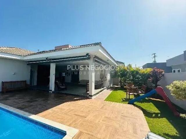 Casa à venda 3 dormitorios 1 suíte máster área gourmet piscina, cercado, Araçoiaba da Serra, SP