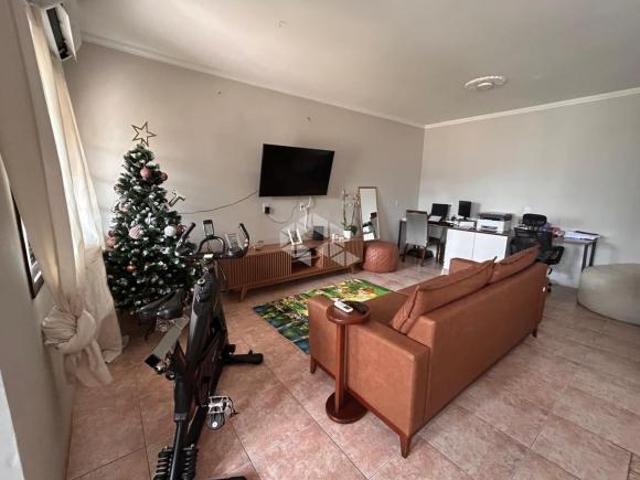 Casa à venda, 3 dormitórios, 1 suíte, 200m², 3 vagas, bairro Parque Amador, Esteio RS