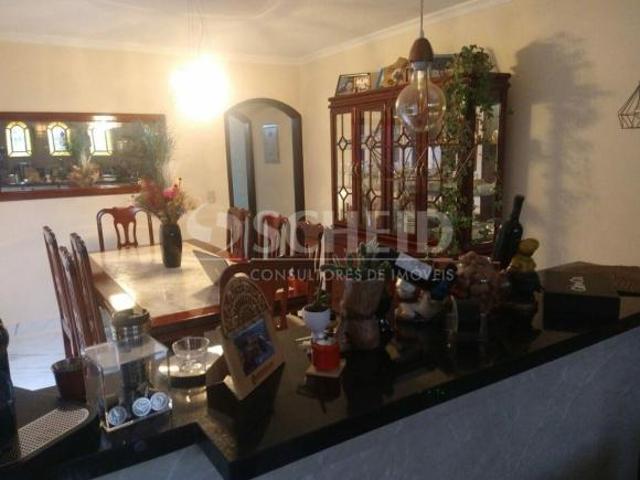 Casa a Venda 3 dormitórios 1 suíte 2 vagas