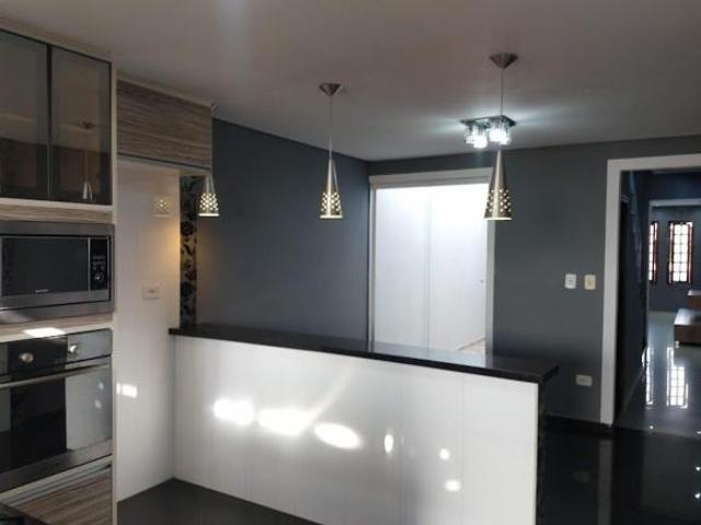 CASA Á VENDA 3 DORMITÓRIOS, 2 SUÍTES BAIRRO ITAQUERA SP