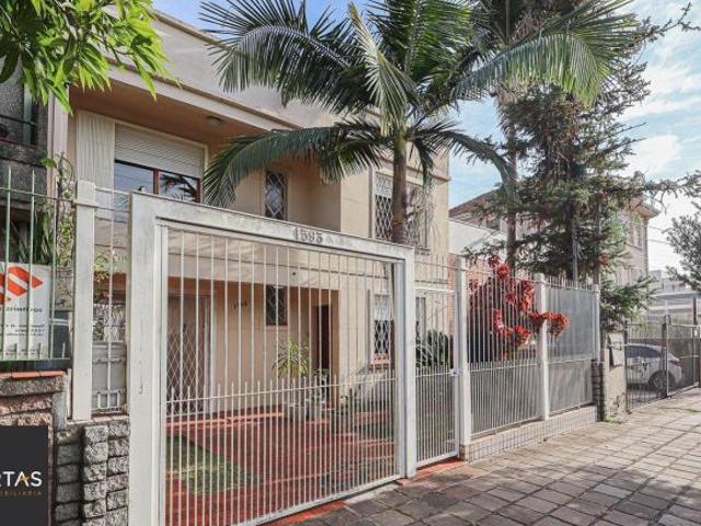 Casa à venda, 3 dormitórios, 316m², 4 vagas de garagem, Bairro São Geraldo