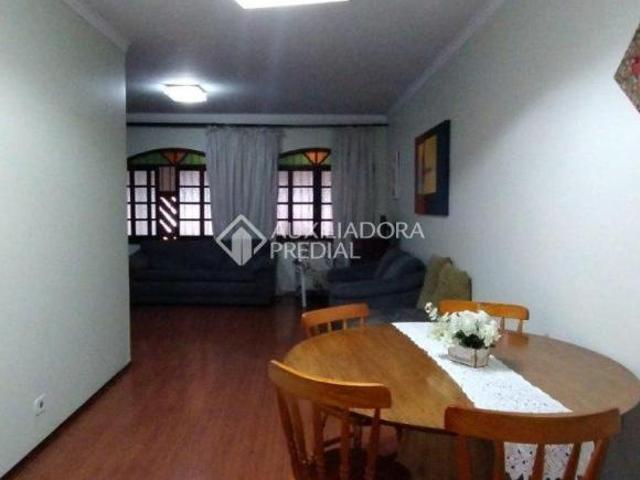 CASA A VENDA 3 DORMITÓRIOS, 3 VAGAS BAIRRO MOINHO FABRINI S.B.CAMPO