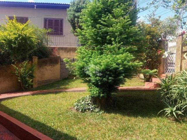 Casa à venda, 3 dormitórios e 2 vagas no bairro Partenon Porto Alegre / RS