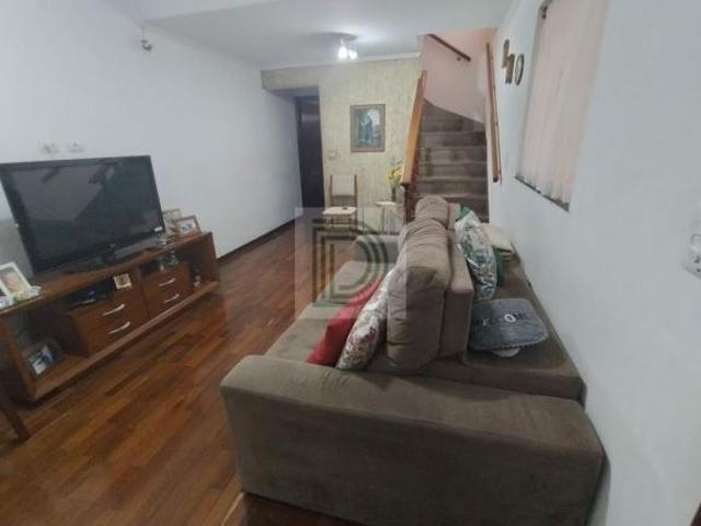 Casa á venda 3 dormitórios localizado próximo ao metrô Vila Sônia.