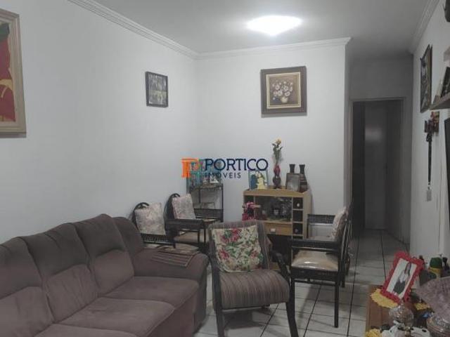 Casa à venda 3 dormitórios na Villa Reggio