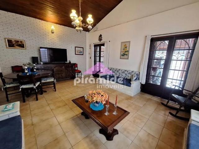 Casa à venda, 3 dormitórios R$ 1.400.000,00 Indaiá, Caraguatatuba, SP