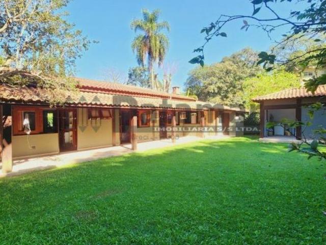 Casa à venda 3 quartos na Granja Viana