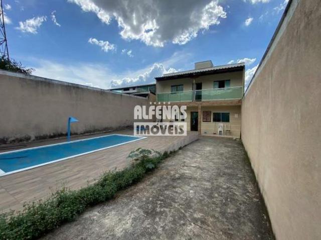 Casa à venda 3 quartos no Bairro TROPICAL