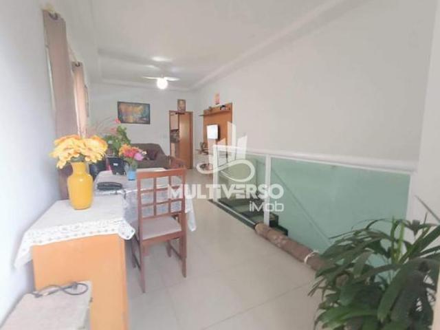 Casa à venda, 3 quartos no bairro Vila Belmiro em Santos