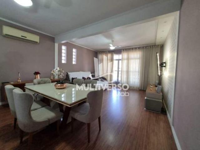 Casa à venda, 3 quartos no bairro Vila Belmiro em Santos