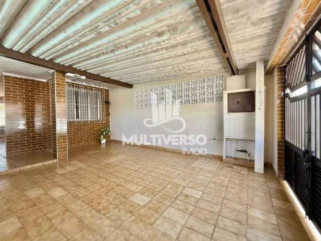 Casa à venda, 3 quartos no bairro Vila Cascatinha em São Vicente