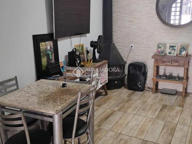 Casa à venda 3 quartos no bairro Camaquã