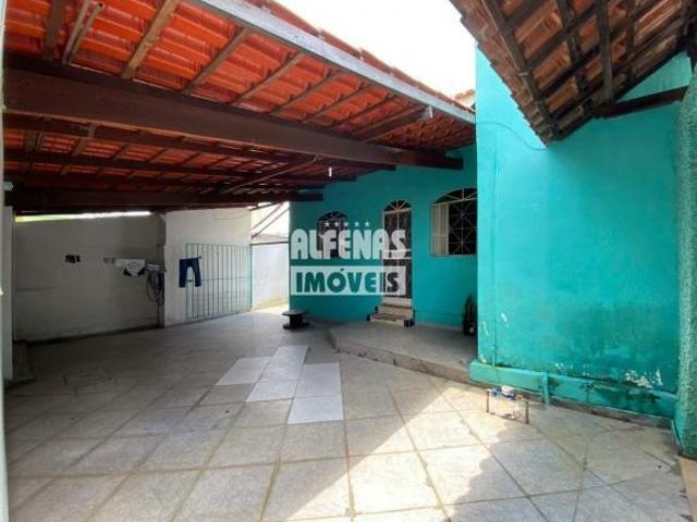 Casa à venda 3 quartos no Bairro CANADA