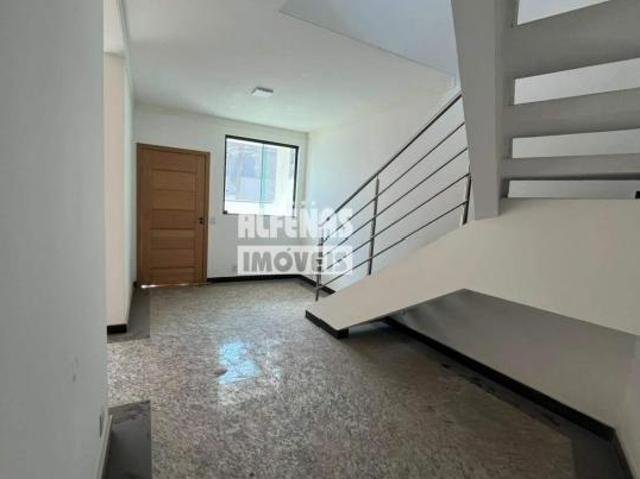 Casa à venda 3 quartos no Bairro CABRAL