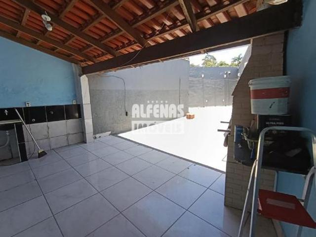 Casa à venda 3 quartos no Bairro COLONIAL