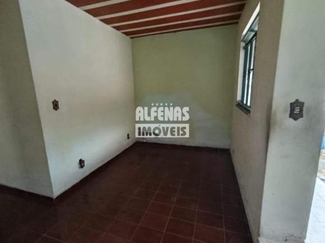 Casa à venda 3 quartos no Bairro COLONIAL