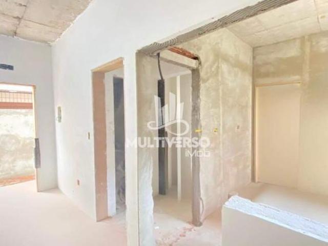 Casa à venda, 3 quartos no bairro Encruzilhada em Santos