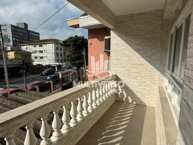 Casa à venda, 3 quartos no bairro Encruzilhada em Santos