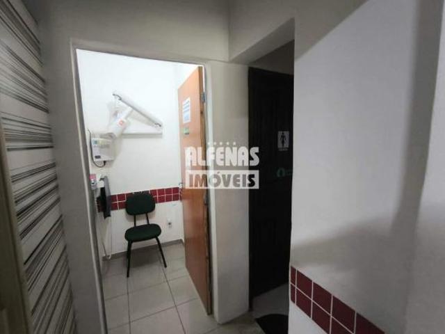 Casa à venda 3 quartos no Bairro GLORIA