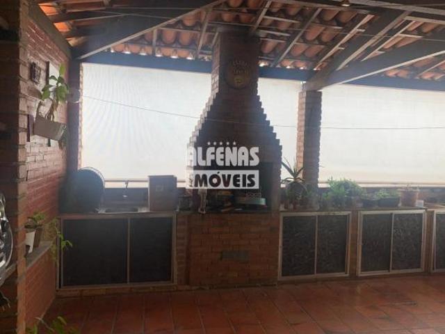 Casa à venda 3 quartos no Bairro Novo Eldorado