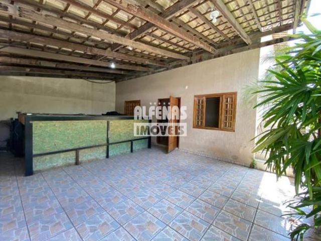 Casa à venda 3 quartos no Bairro OITIS
