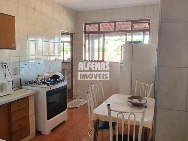 Casa à venda 3 quartos no Bairro PARQUE MARACANA