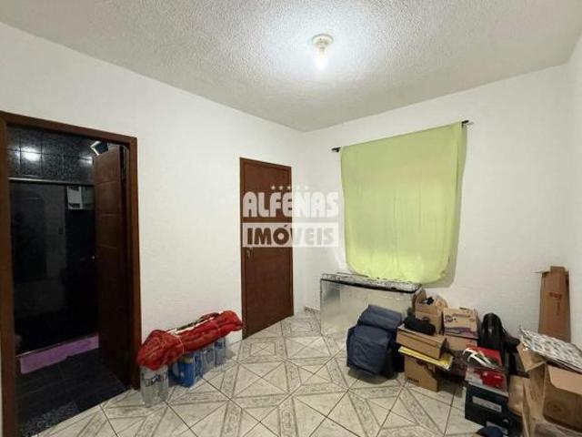 Casa à venda 3 quartos no Bairro Perobas 2