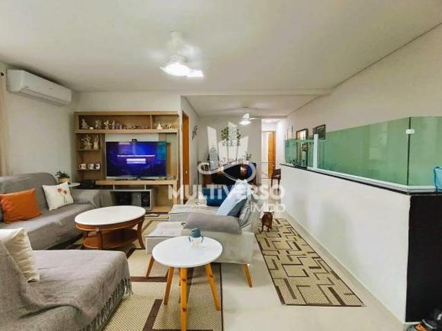 Casa à venda, 3 quartos no bairro Ponta da Praia em Santos
