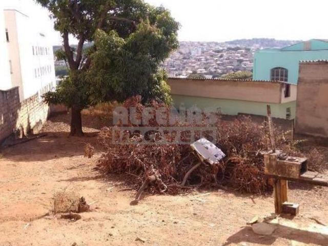 Casa à venda 3 quartos no Bairro RIACHO DAS PEDRAS